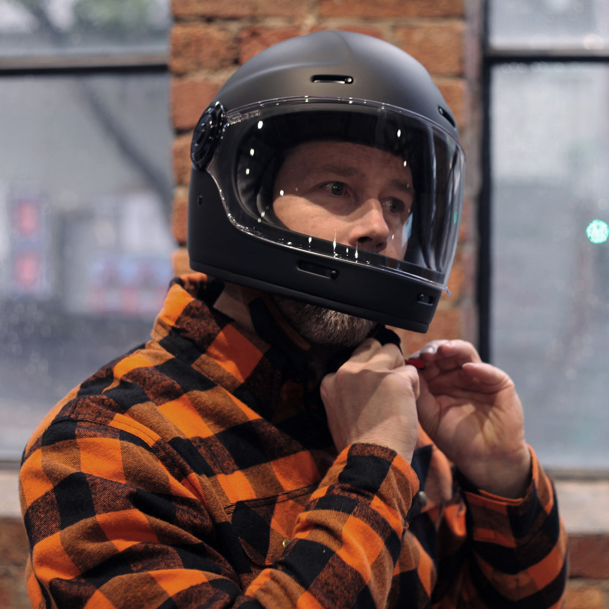 Johnny Reb | Lyell Full Face Helmet - Matte Black/Brown Lining